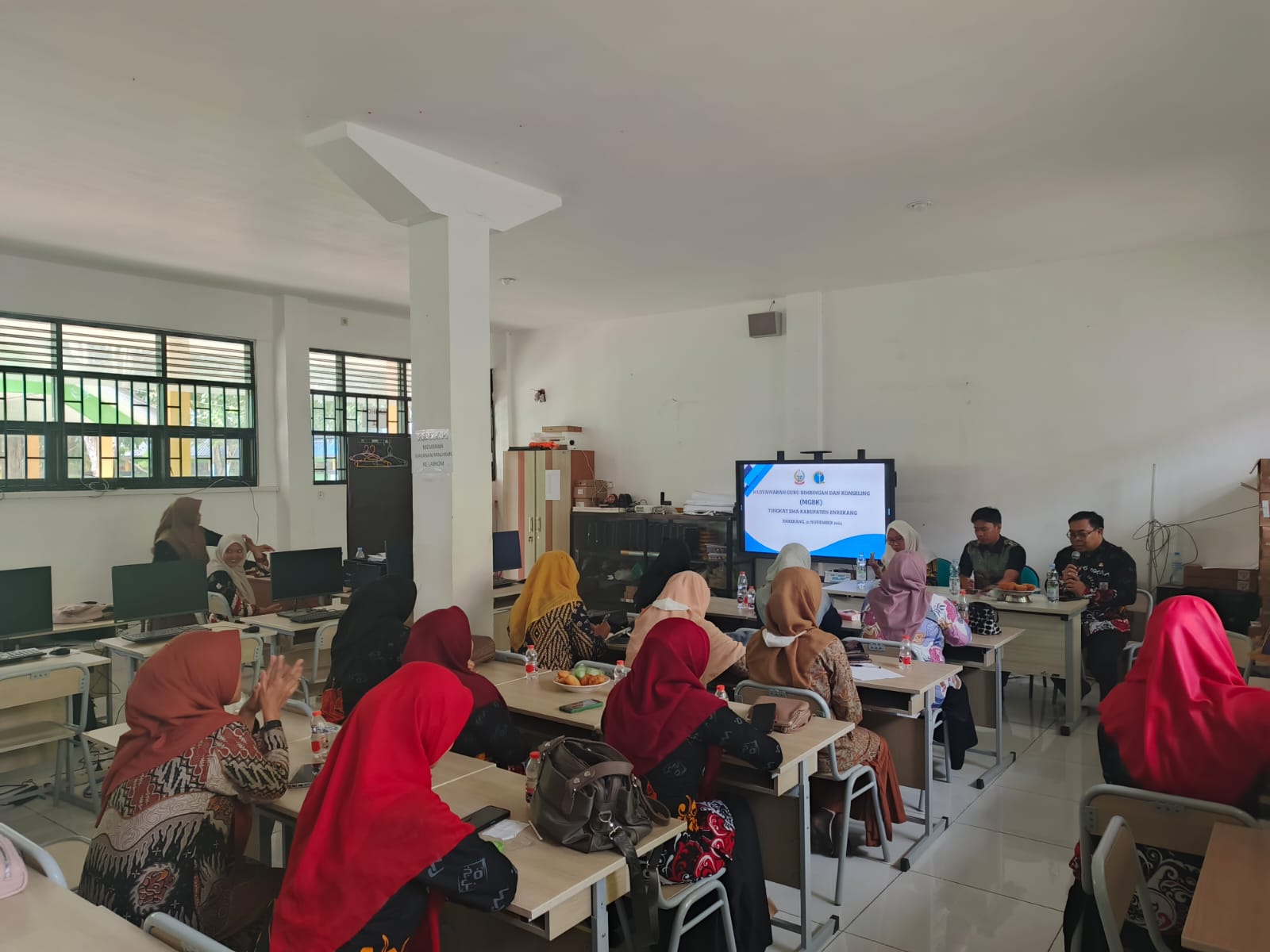 Kacabdis Wil X, Buka MGMP BK/BP di SMAN 2 Enrekang - Dunia Pendidikan