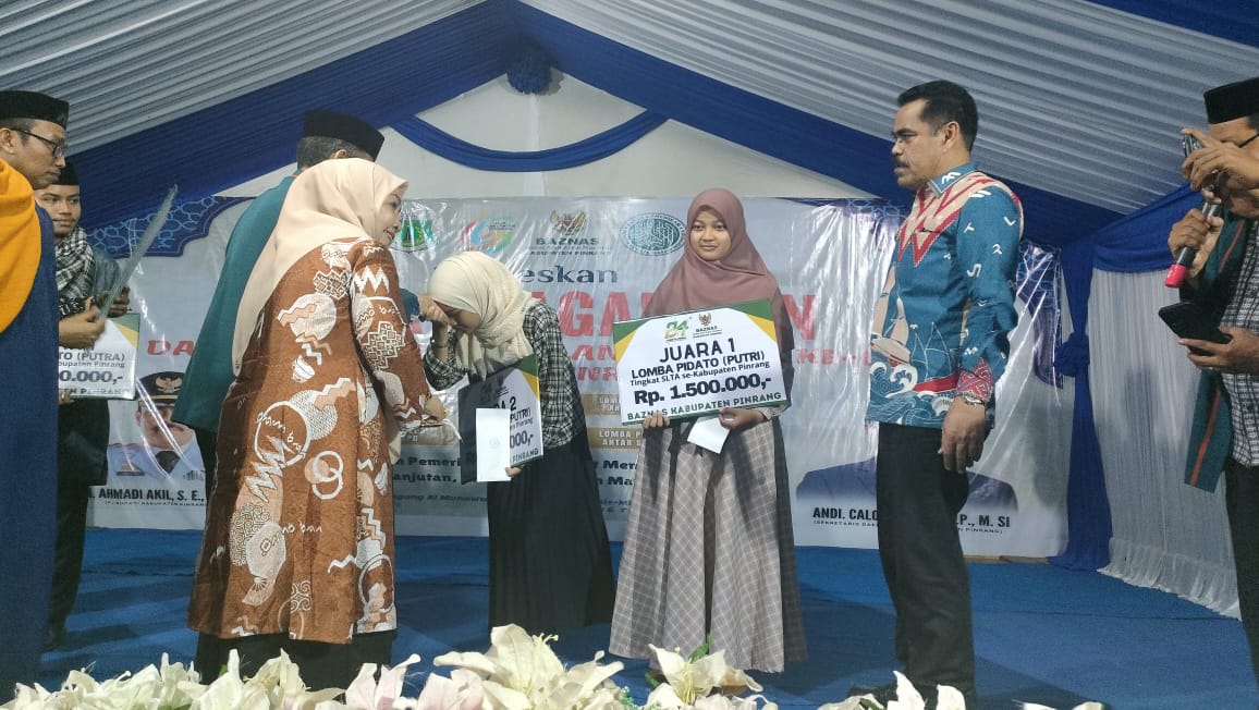 SMAN 8 Pinrang Raih Juara 1 Lomba Pidato Putri Antar Pelajar se ...